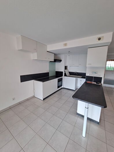 Maison à vendre - Saint-Martin-de-Crau - 3 pièces - 2 chambres