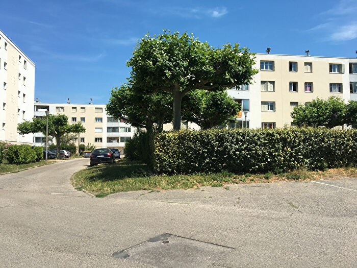 Appartement à vendre - Pont-Saint-Esprit - 4 pièces - 3 chambres