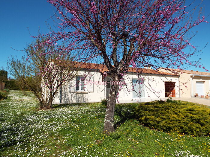 Maison 4 pièces à vendre à Pons