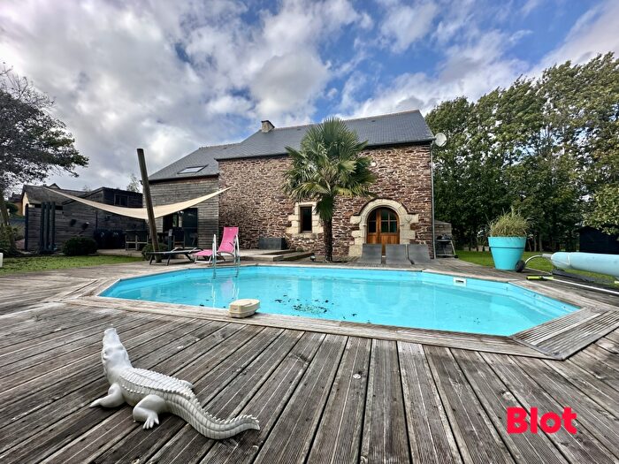 Maison à vendre - Saint-Malon-sur-Mel - 8 pièces - 4 chambres