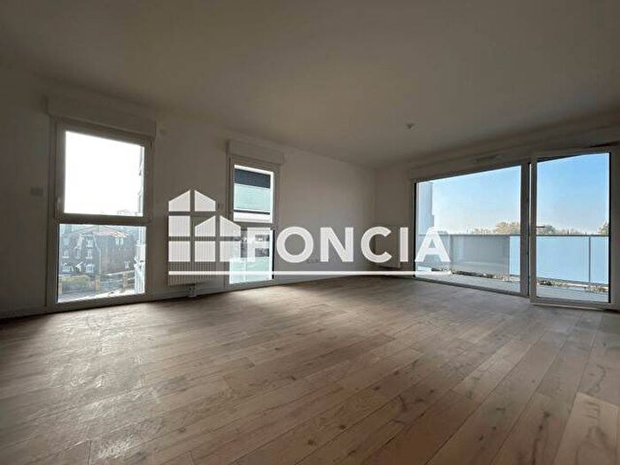 Nord Ouest, Lens : Appartement 3 pièces à louer