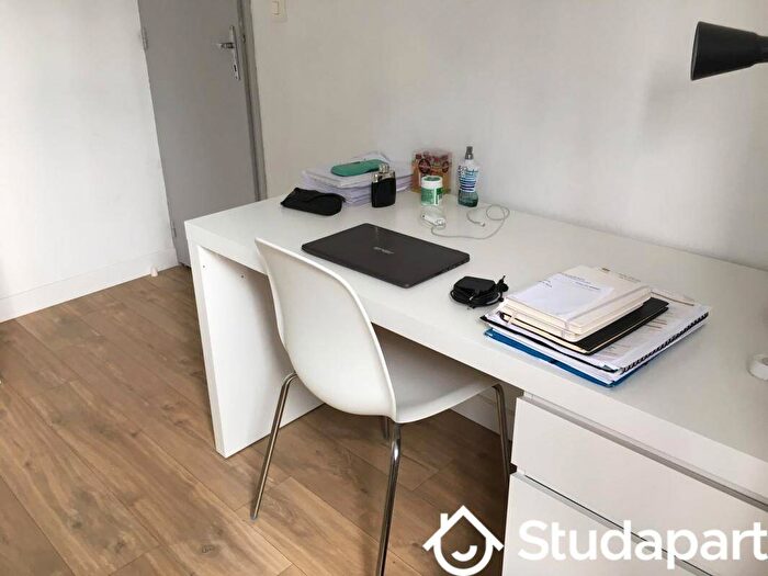 Pompidou-Nouvelle Madeleine, La Madeleine : Appartement 1 pièce à louer