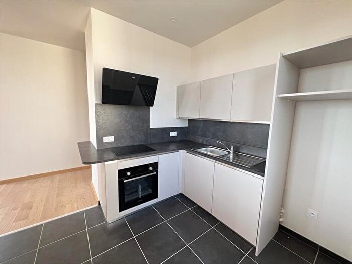Chamalières, Centre-ville, Carrefour de l'Europe : Appartement 4 pièces à louer