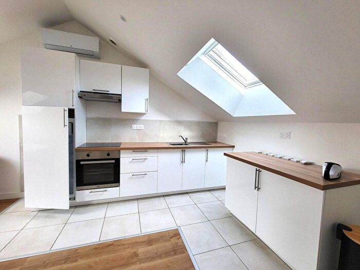 Appartement à louer - Foirail, Bergerac - 2 pièces - 1 chambre