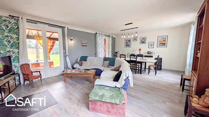 Maison à vendre - Sainte-Colombe-en-Bruilhois - 5 pièces - 4 chambres