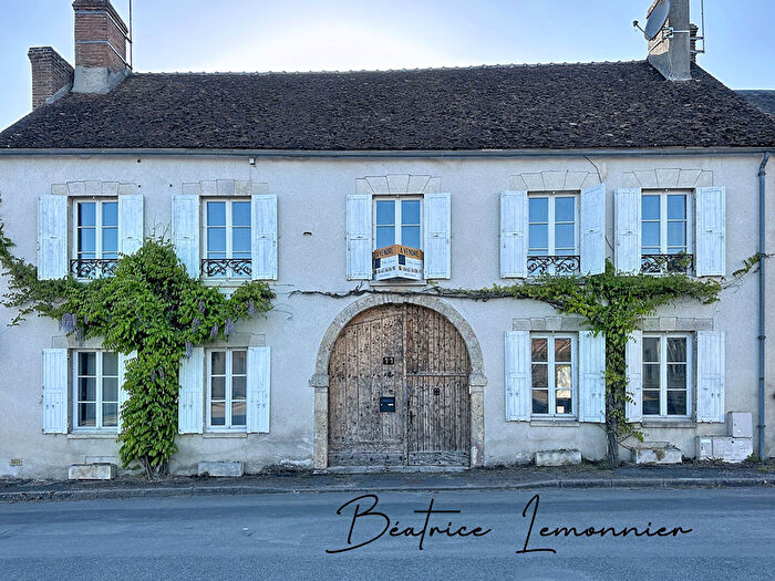 Maison à vendre - Courcelles - 8 pièces - 4 chambres