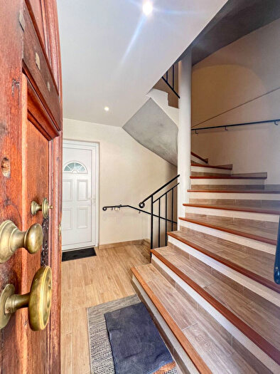 Appartement à vendre - Digne-les-Bains, Centre-ville, Bourg - 3 pièces - 2 chambres