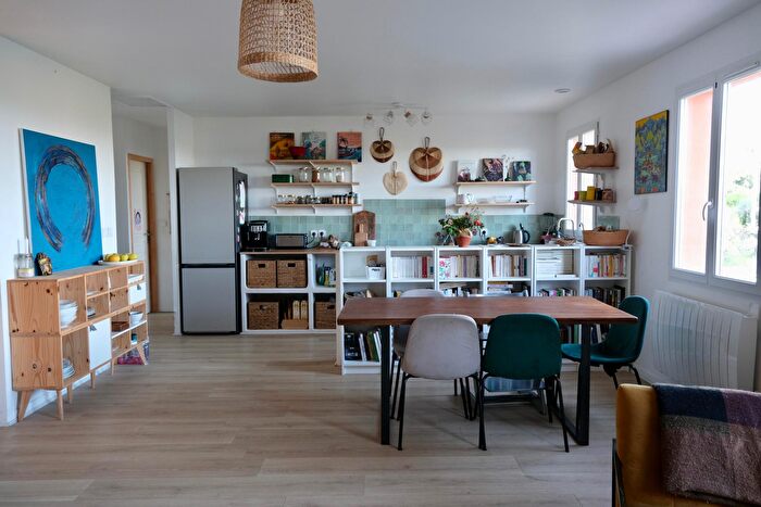 Maison à vendre - Pujaut - 5 pièces - 3 chambres