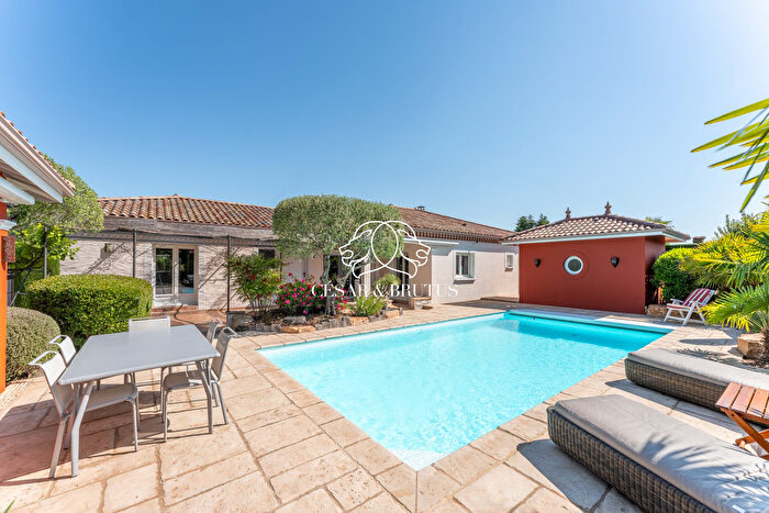 Maison 5 pièces à Assieu, à vendre