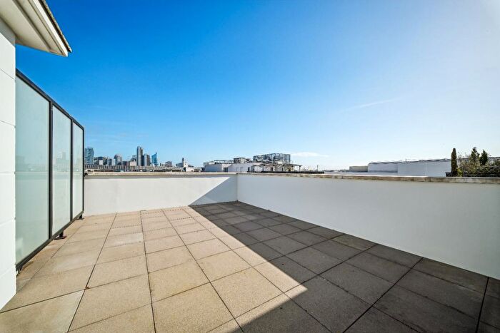 Appartement à vendre - Suresnes, Carnot, Gambetta - 3 pièces - 2 chambres