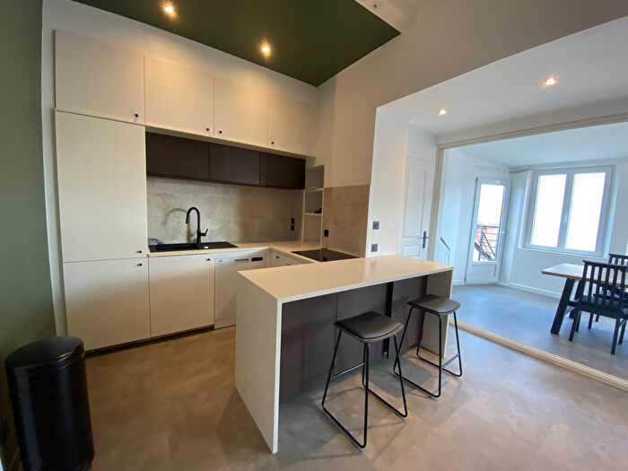 Appartement 4 pièces à louer à Sainte-Foy-lès-Lyon, La Plaine, Chantegrillet