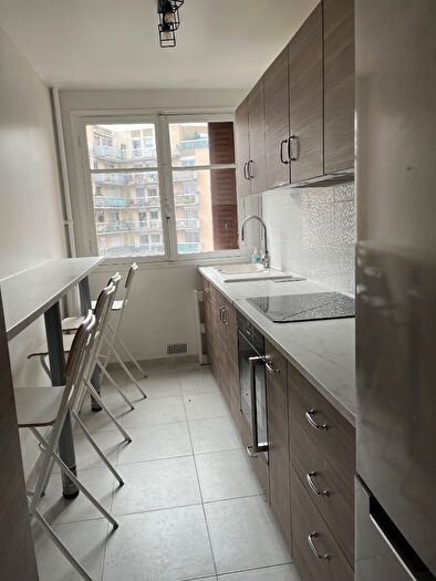 Appartement à vendre - Paris e , Porte de Clignancourt, Porte Montmartre, Moskowa - 3 pièces - 2 chambres