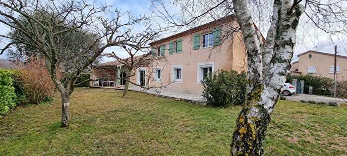 Maison à louer - Chomérac - 7 pièces - 5 chambres