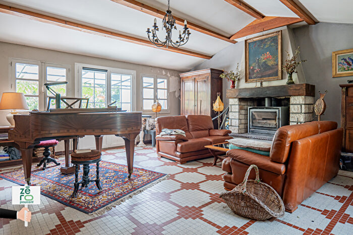 Maisons à vendre et appartements à louer - 1