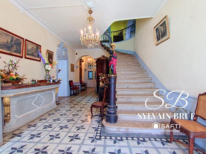 Maison 11 pièces à Montauban, à vendre