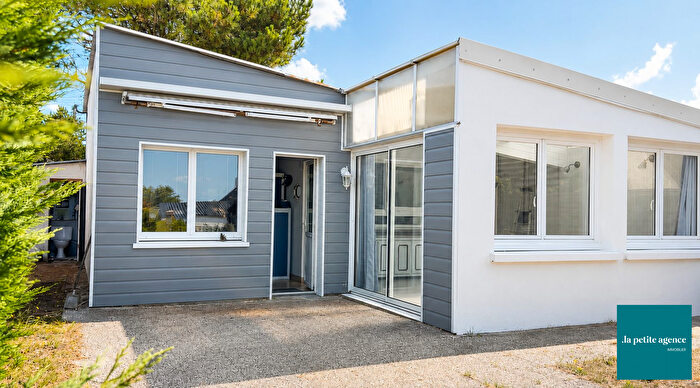 Saint-Jean-de-la-Rivière : Maison 3 pièces à vendre