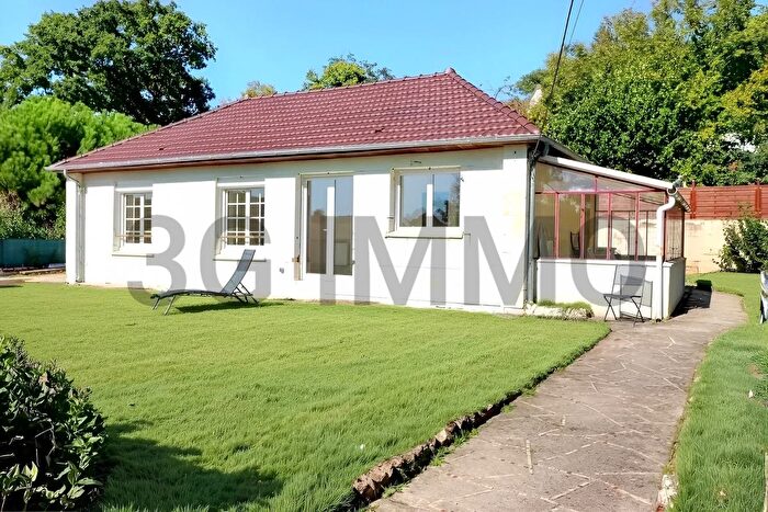 Maison à vendre - Verneuil-en-Halatte - 4 pièces - 3 chambres