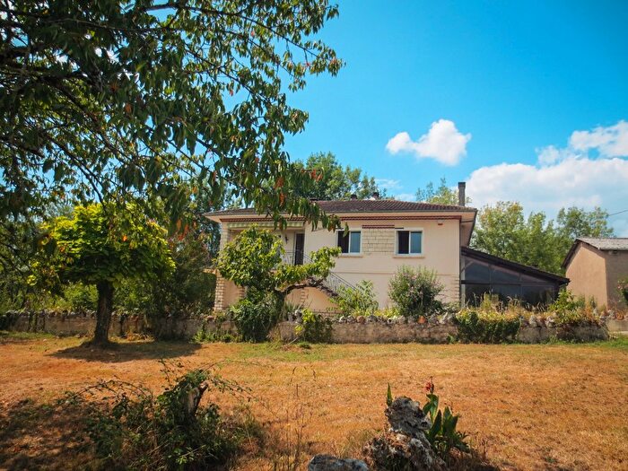 Maison à vendre - Villeneuve-sur-Lot, Eysses - 6 pièces - 4 chambres