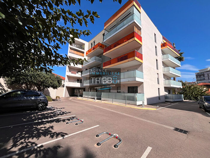 Appartement à vendre - Perpignan, Saint-Martin - 3 pièces - 2 chambres