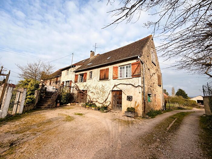 Maison à vendre - Saint-Germain-lès-Buxy - 8 pièces - 6 chambres