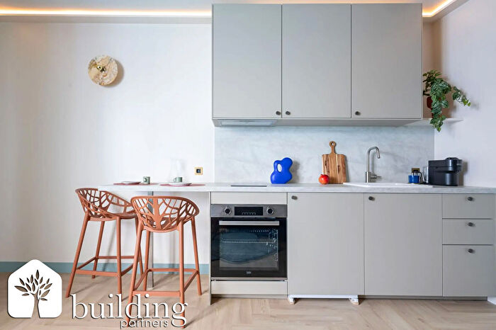 Paris 17ème, La Fourche, Guy Moquet : Appartement 1 pièce à vendre