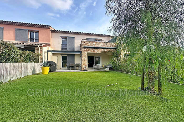 Maison à vendre - Le Plan-de-la-Tour - 3 pièces - 2 chambres