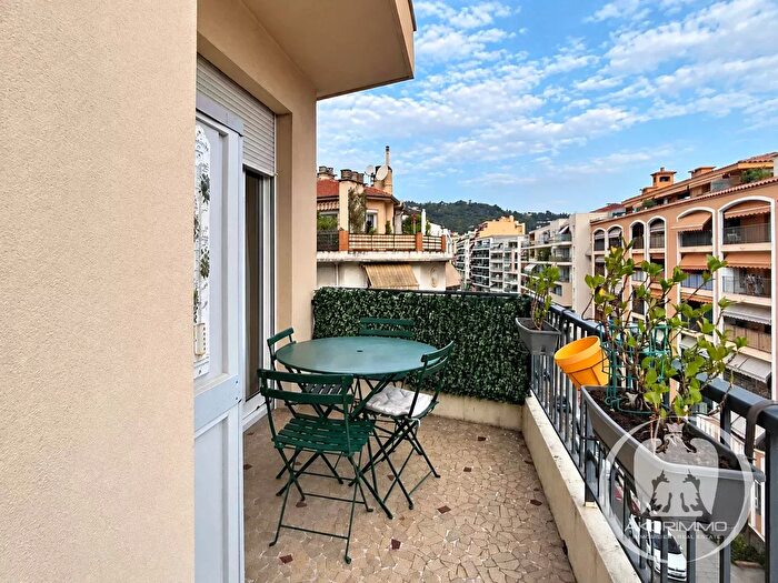 Nice, Saint-Sylvestre : Appartement 3 pièces à vendre
