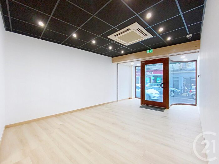 Appartement à louer - Luxeuil-les-Bains - 2 pièces - 2 chambres