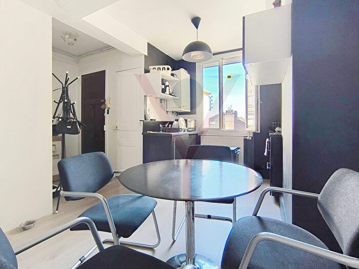 Appartement 2 pièces à Bourg-en-Bresse, Centre, Brou, Baudières, à louer