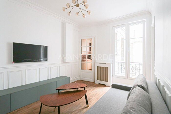 Appartement à louer - Clignancourt-Jules Joffrin, Paris ème arrondissement - 2 pièces - 1 chambre