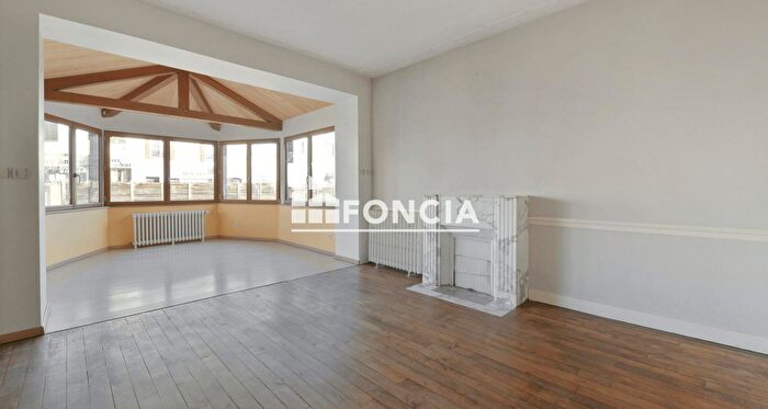 Maison à vendre - Connerré - 6 pièces - 4 chambres