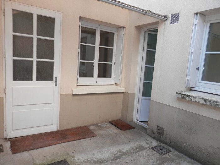 Appartement à louer - La Flèche, Centre-ville - 2 pièces - 1 chambre