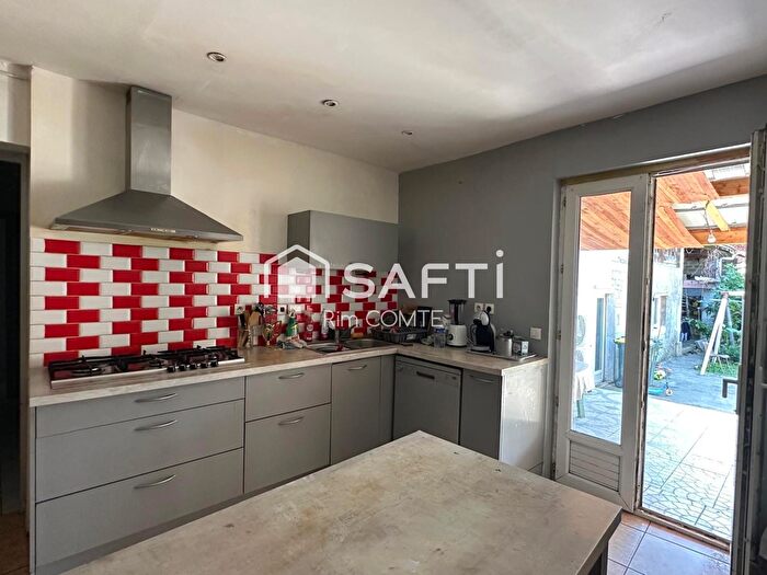 Maison à vendre - Salaise-sur-Sanne - 6 pièces - 4 chambres