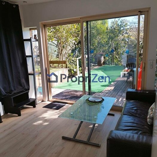 Appartement à louer - Artigues-près-Bordeaux - 2 pièces - 2 chambres