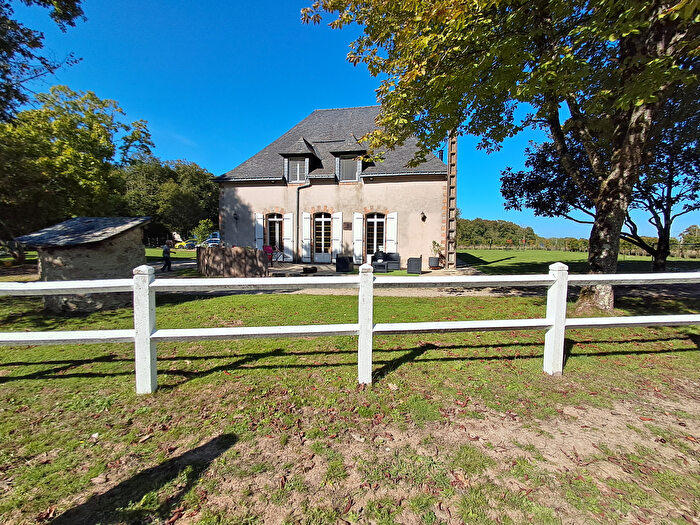 Maison à vendre - Villiers-Charlemagne - 10 pièces - 6 chambres