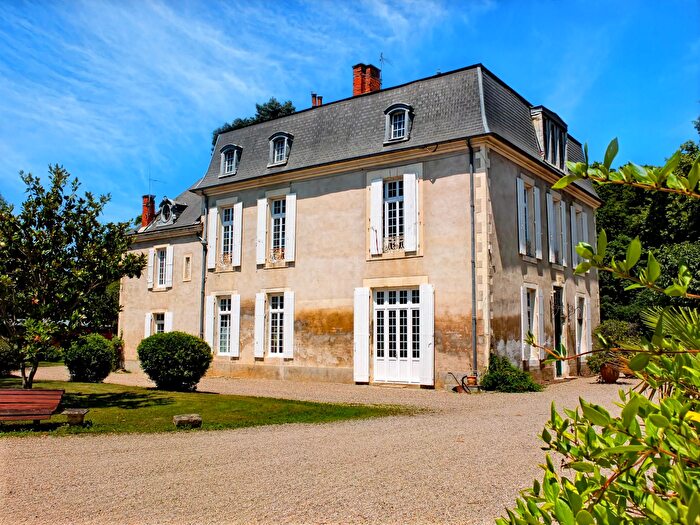 Maison à vendre - Villeneuve-sur-Lot, Zone rurale Nord - 12 pièces - 19 chambres
