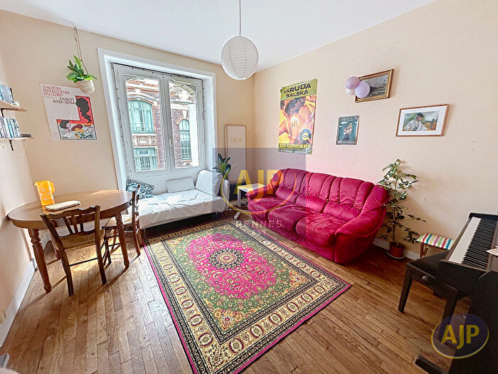 Appartement à vendre - Quartiers Centre, Saint-Hélier, Gare - 3 pièces - 2 chambres