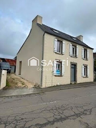 Maison à vendre - Saint-Ségal - 6 pièces - 5 chambres