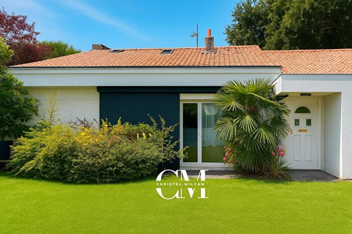 Maison à vendre - Mérignac, Centre-ville - 7 pièces - 5 chambres