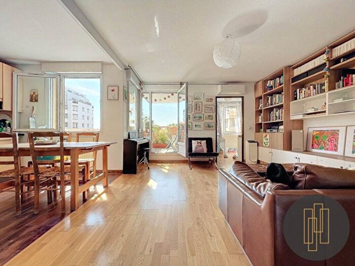 Appartement à louer - Saint Clair- Quais du Rhône, Caluire-et-Cuire - 3 pièces - 2 chambres