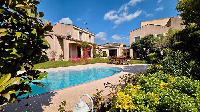 Maison à vendre - Marseille e  - 9 pièces - 5 chambres