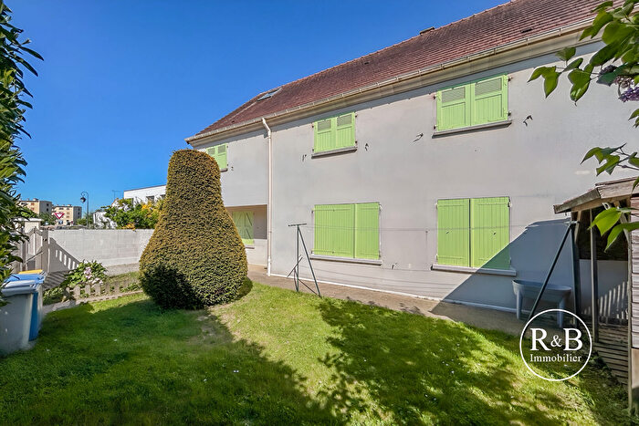 Maison 7 pièces à Les Clayes-sous-Bois, Centre-ville, à vendre