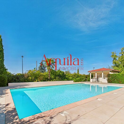 Appartement à vendre - Meyzieu, Centre-ville - 3 pièces - 2 chambres