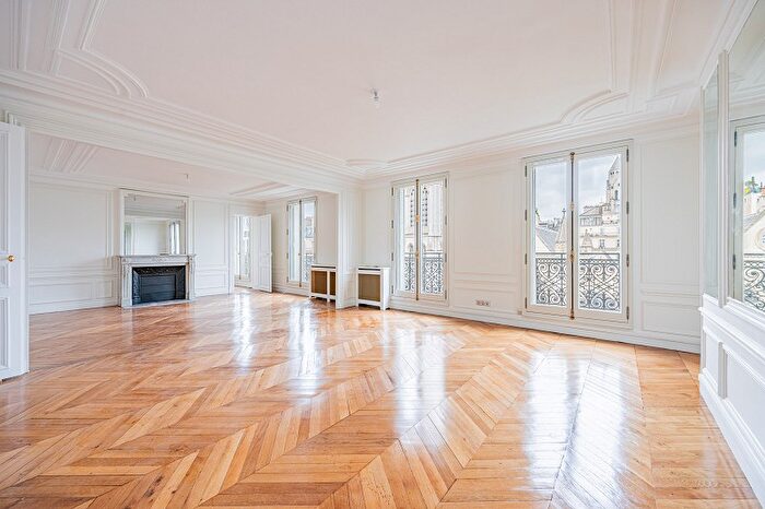 Appartement 6 pièces à Paris 8ème, Triangle d'Or, à louer