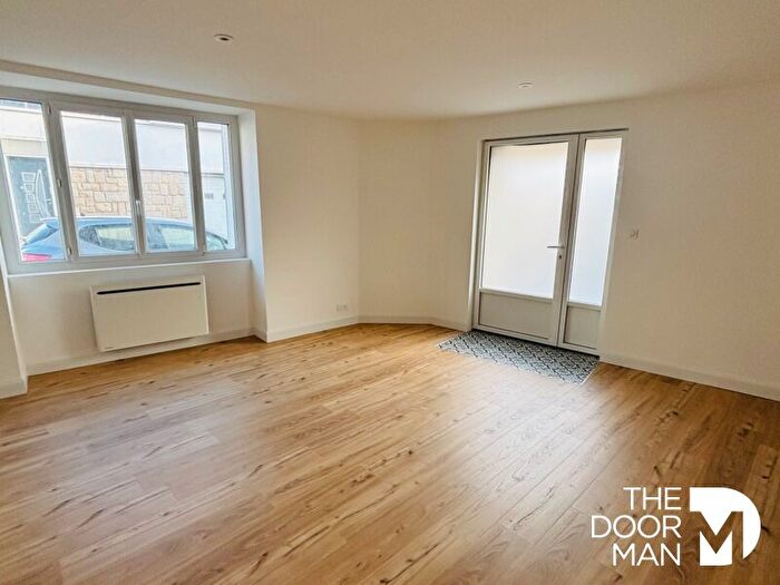 Maison à vendre - Laval - 6 pièces - 4 chambres