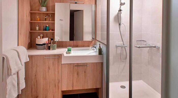 Appartement à louer - Centre Ville, Dreux - 2 pièces