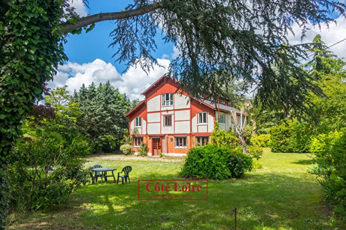 Maison à vendre - Saint-Hilaire-Saint-Mesmin - 8 pièces - 6 chambres