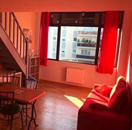 Appartement à louer - Barbâtre-Saint Remy-Verrerie, Reims - 2 pièces - 1 chambre