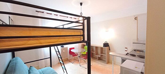 Appartement à louer - Centre-Bellevue, Chambéry - 1 pièce