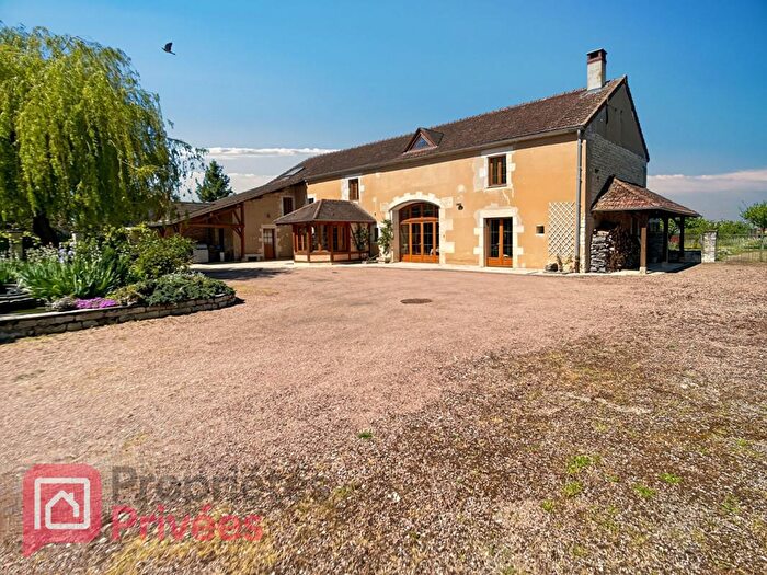 Maison 9 pièces à Précy-le-Sec, à vendre